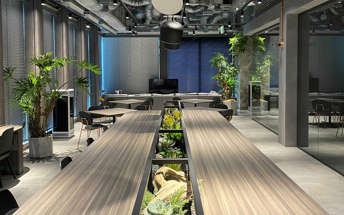 株式会社Yostar